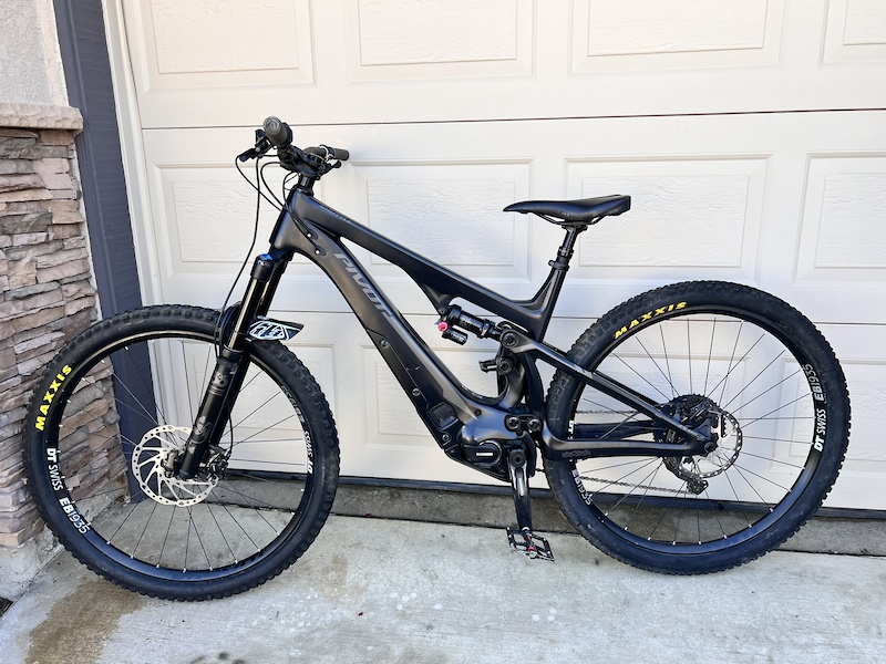 2020 Pivot Shuttle XT For Sale