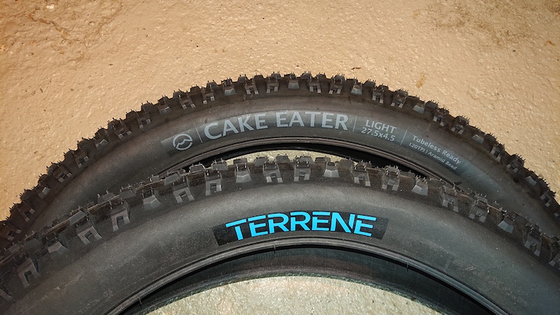 2023 Terrene Cake Eater Light 27.5 x 4.5 Folding TR 120 TPI For Sale