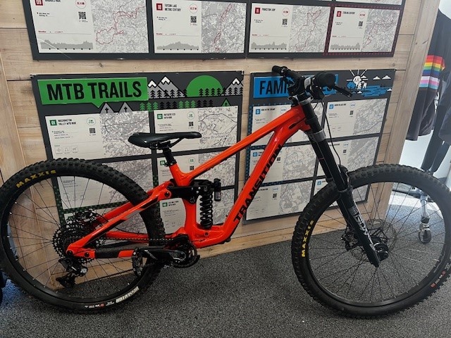 2023 MINT Transition Spire converted DH bike Size Medium For Sale