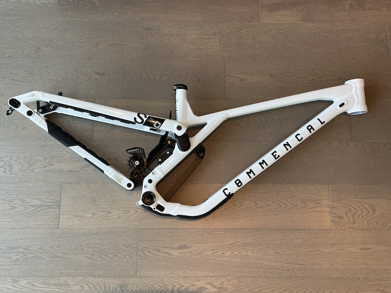 2023 Commencal Supreme DH V5 Large White For Sale