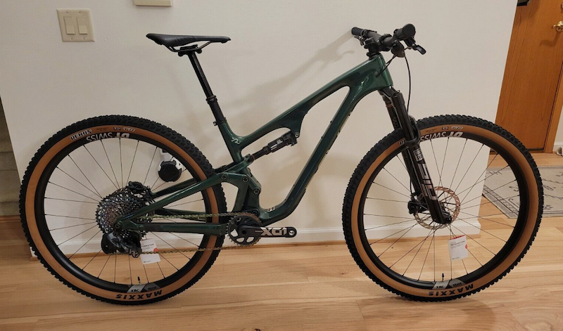 2022 Revel Ranger V1 XX1/XO1 AXS Mountain Bike - M For Sale