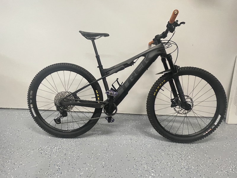 2021 E-Caliber Full Suspension w/Extra Battery - Medium For Sale