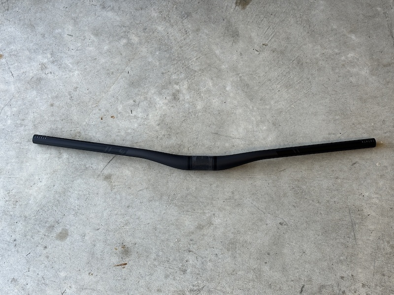 2024 Pivot Phoenix 20mm riser carbon bar 800mm - NEW For Sale