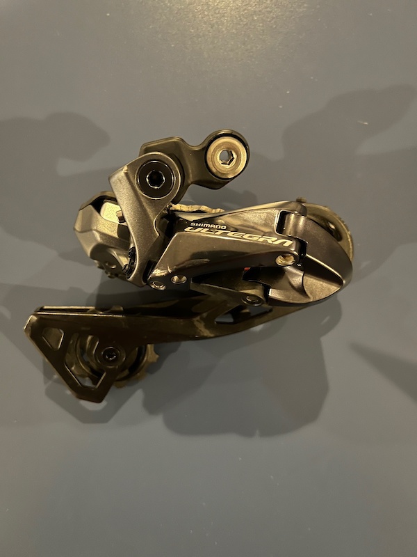 Shimano Ultegra 8050 DI2 Rear Derailleur 11-speed For Sale
