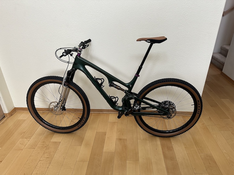 2022 Revel Ranger V1 - Shimano XT - Carbon Wheels For Sale