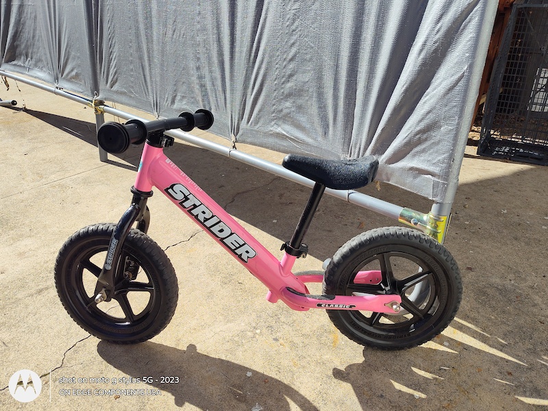 Strider Classic 12 Kids Balance Bike 12" Wheels Pink For Sale