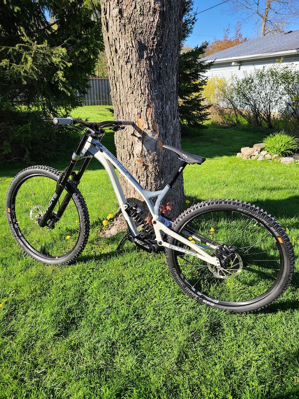 2020 commencal supreme dh 29" For Sale
