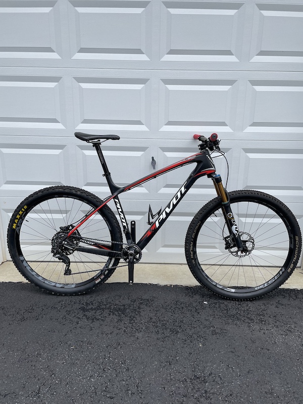 2016 XL Pivot Les carbon hardtail, XT/XTR mix For Sale