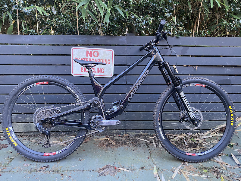 2023 Norco Range Carbon Custom Build - Large For Sale