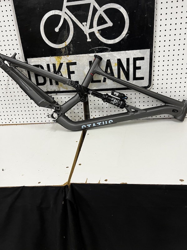 2022 Specialized Status S3 Frame & Shock For Sale
