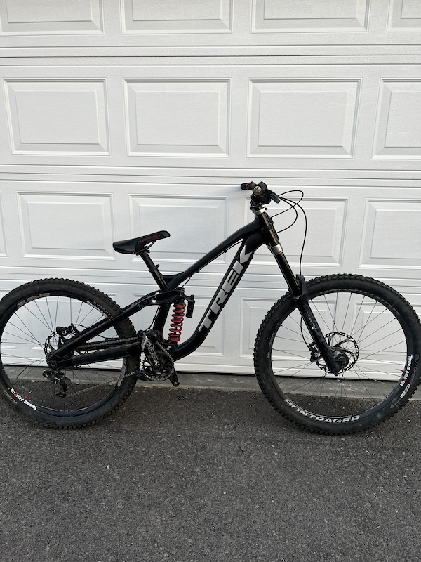 2022 Trek Session R1 DH Bike For Sale