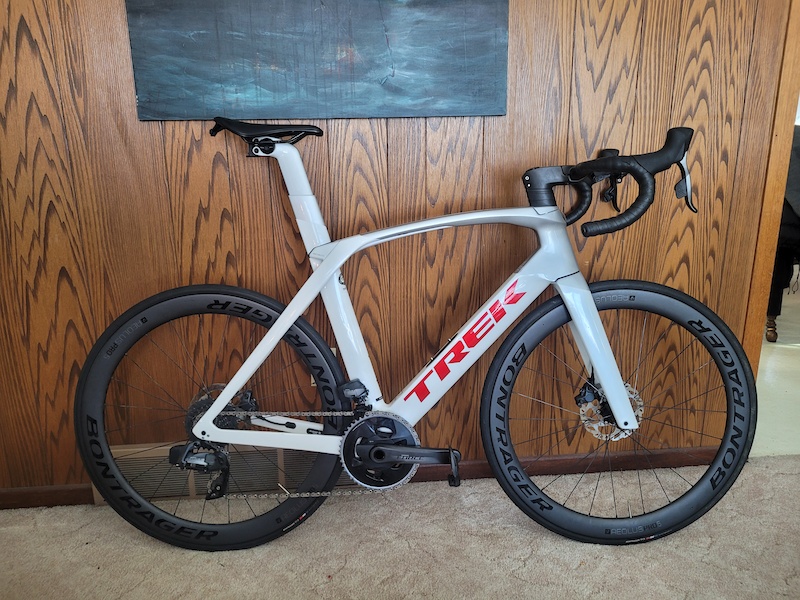 2021 Trek Madone SL7 58m with Upgraded Handlebar For Sale
