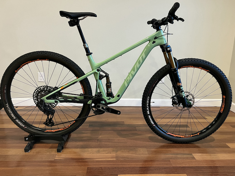 2024 Pivot Mach 4 SL For Sale