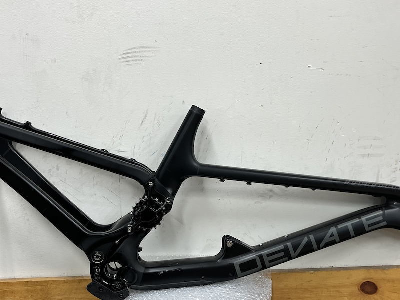 2022 Make an Offer - Size Medium Deviate Highlander 140 For Sale