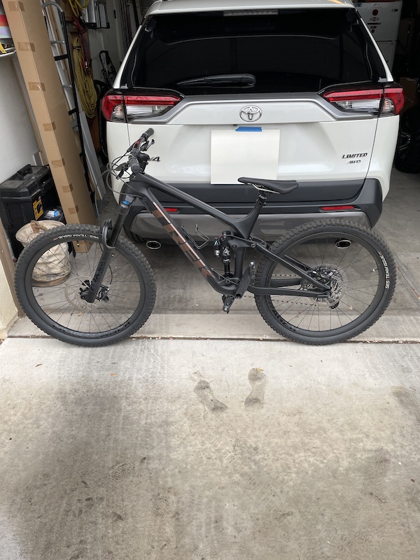 2022 Trek mountain bike- Remedy 9.8 For Sale