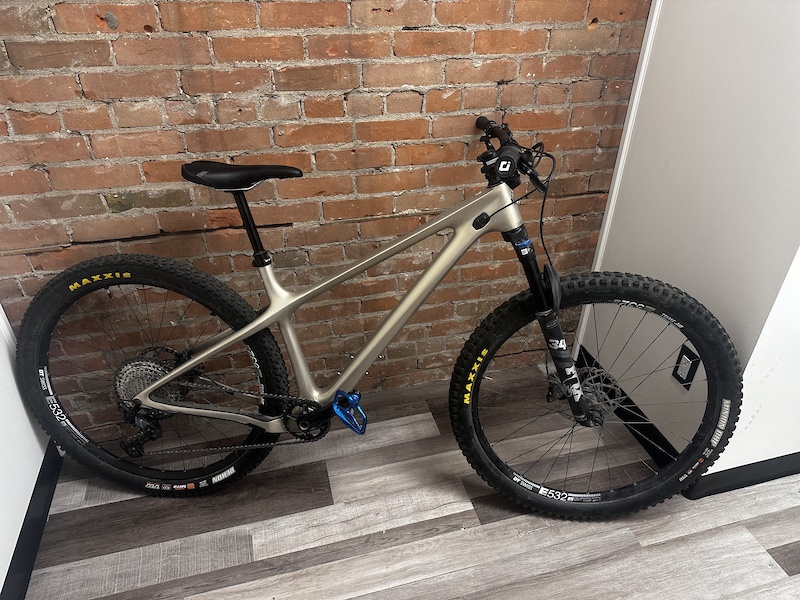 2022 Yeti Arc - Large in excellent condition For Sale