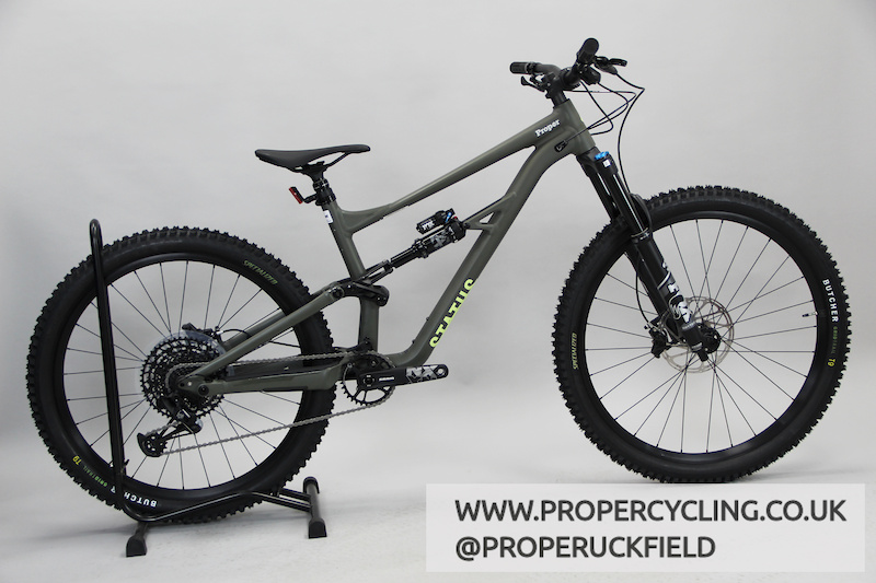 2022 Specialized Status 140 For Sale