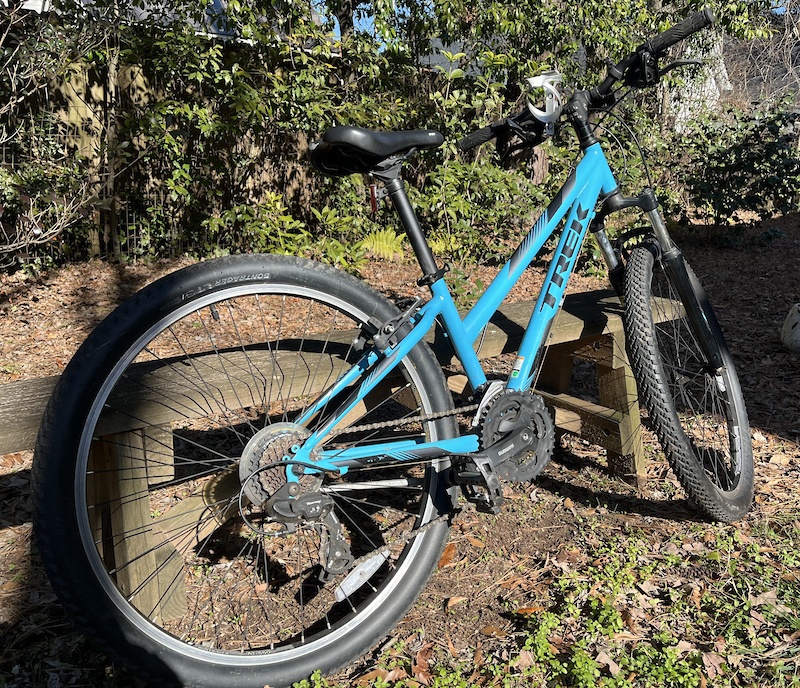 Trek 820 WSD mountain bike, 13" or XS frame For Sale