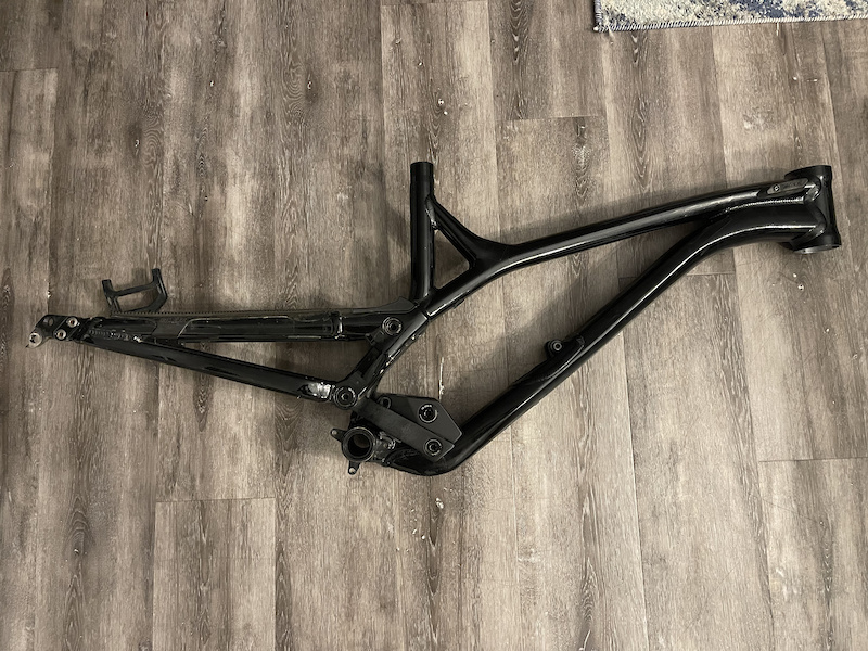 2019 Supreme V4 cracked frame For Sale