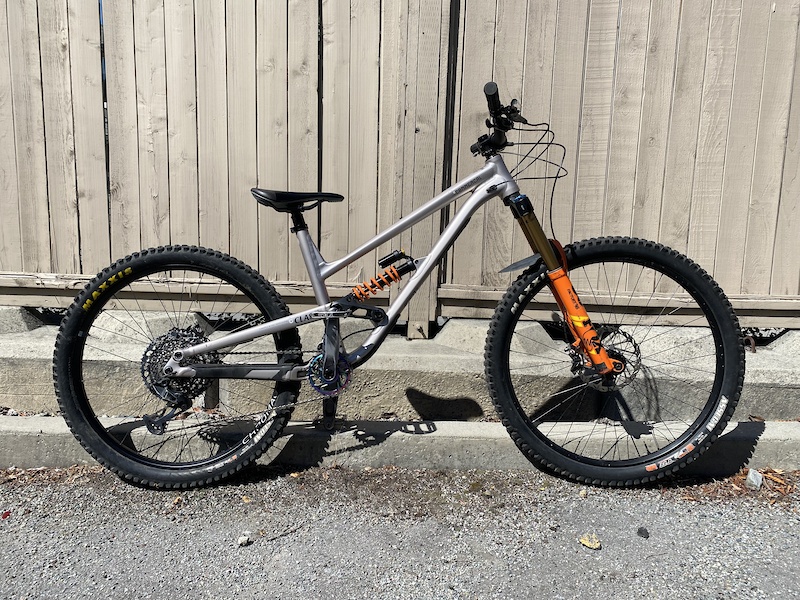 2022 Commencal Clash Size Large Custom Build For Sale