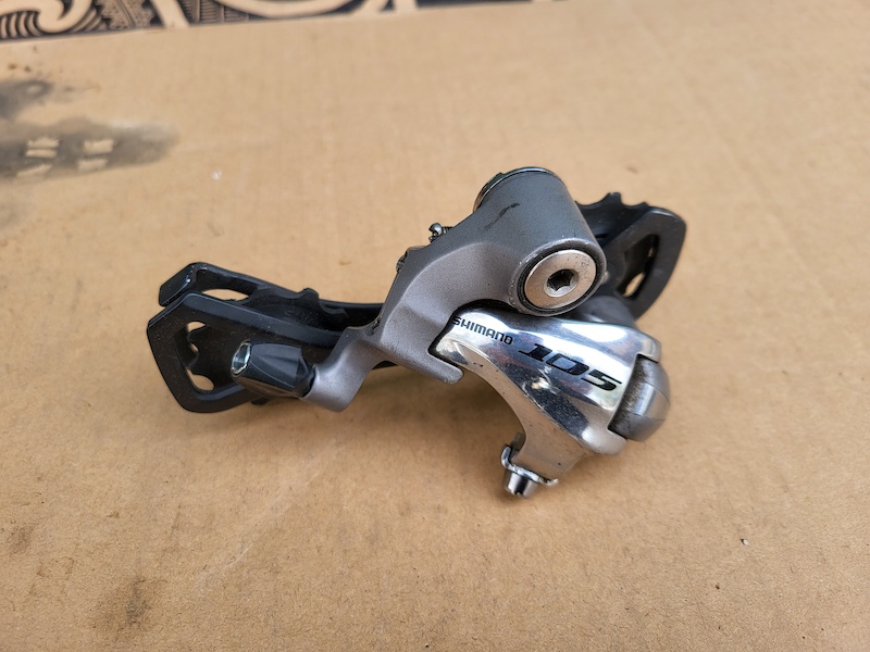 2014 Shimano 105 Rear Deraileur RD-5701 Med Cage For Sale