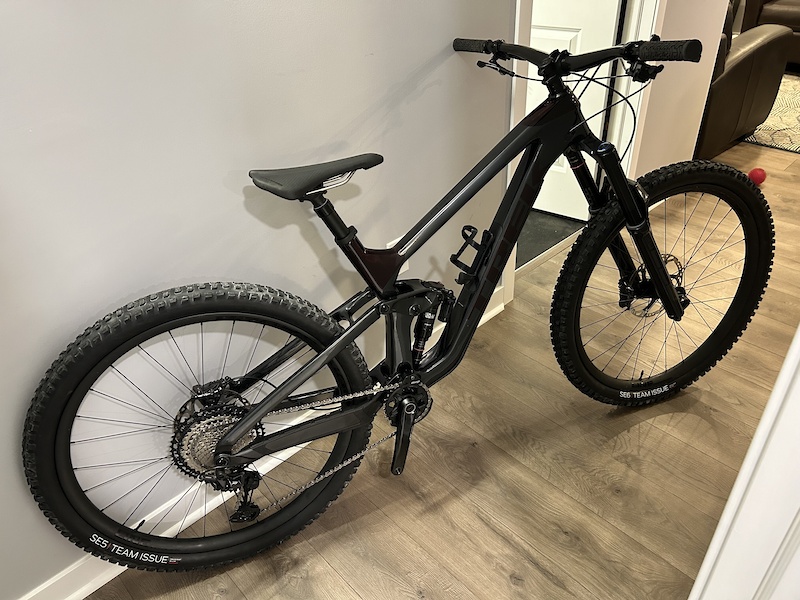 2023 Size L Trek Slash 9.8XT Gen5 For Sale