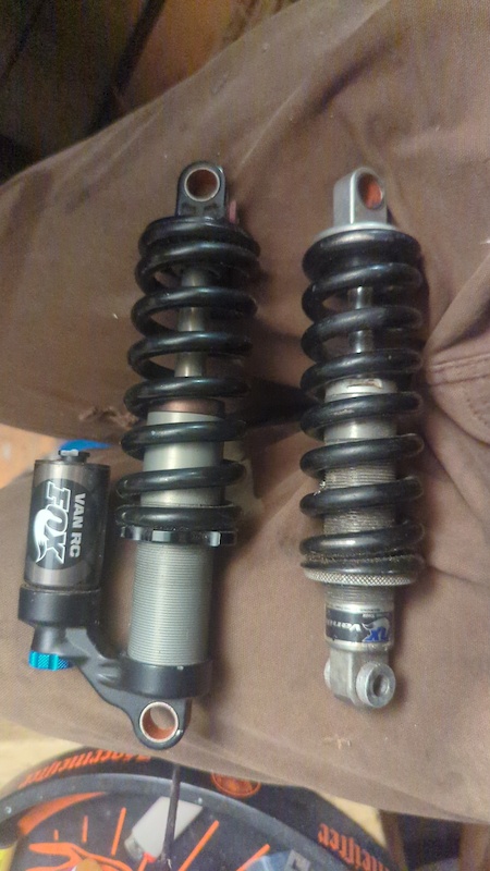2011 Fox vanilla rear shock For Sale