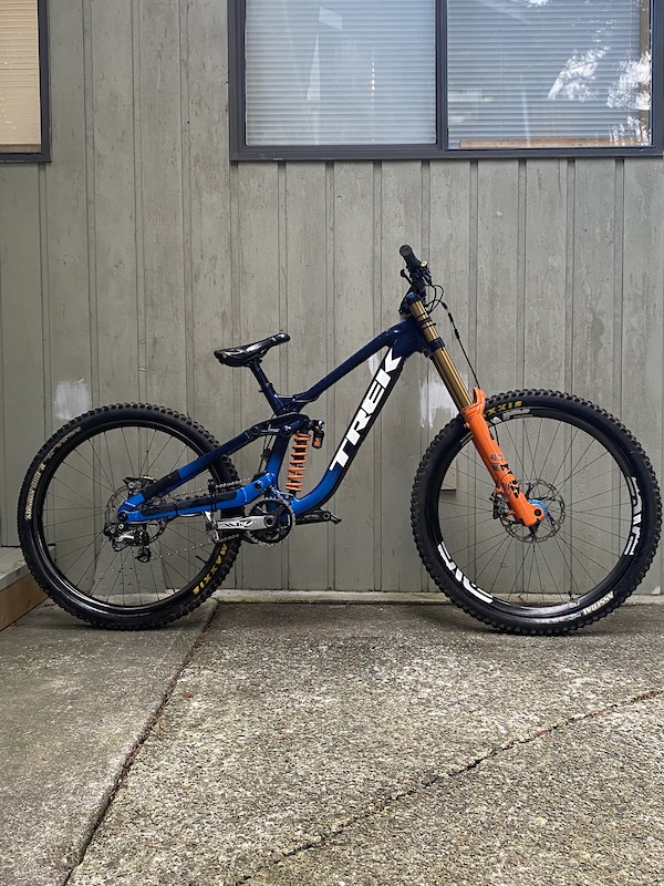 2022 Custom Trek Session size R1 For Sale