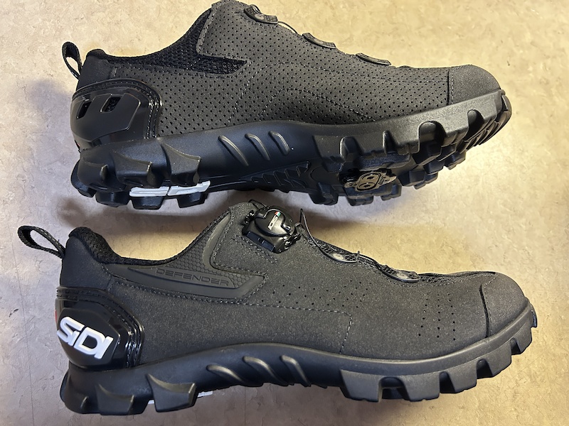 Sidi Defender 20 Clipless BOA Mtn Bike Shoes - Size 43 For Sale