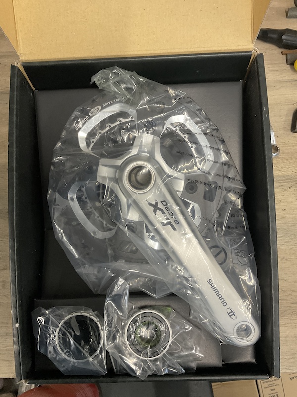 Shimano XT FC-M770 175mm Crankset inc XT HT2 BB For Sale