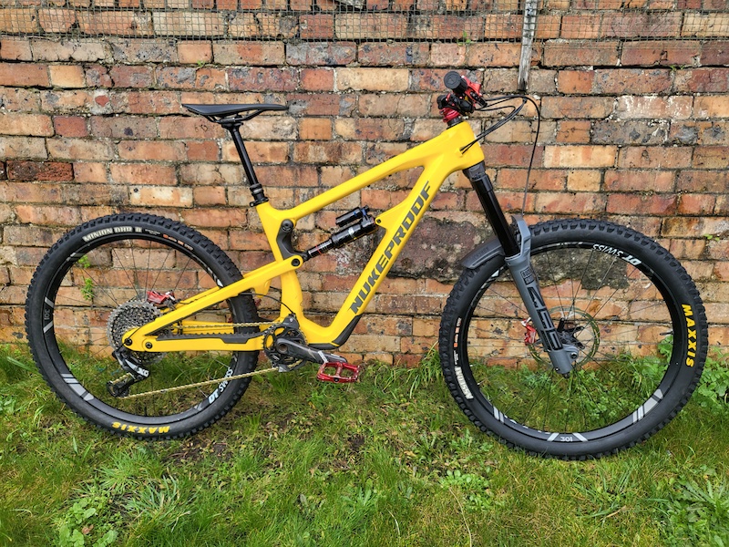 2022 Nukeproof Mega 275 Carbon Medium. Custom Build. For Sale