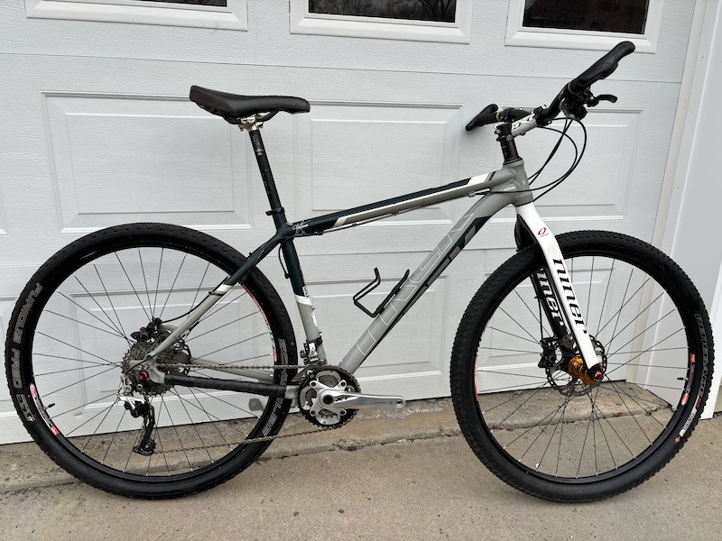 2011 Trek Rig 19”~ Niner Fork ~ Chris King Wheels For Sale