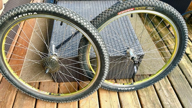 Mavic 517 SUP XT parallex suspension hubs Citron color For Sale