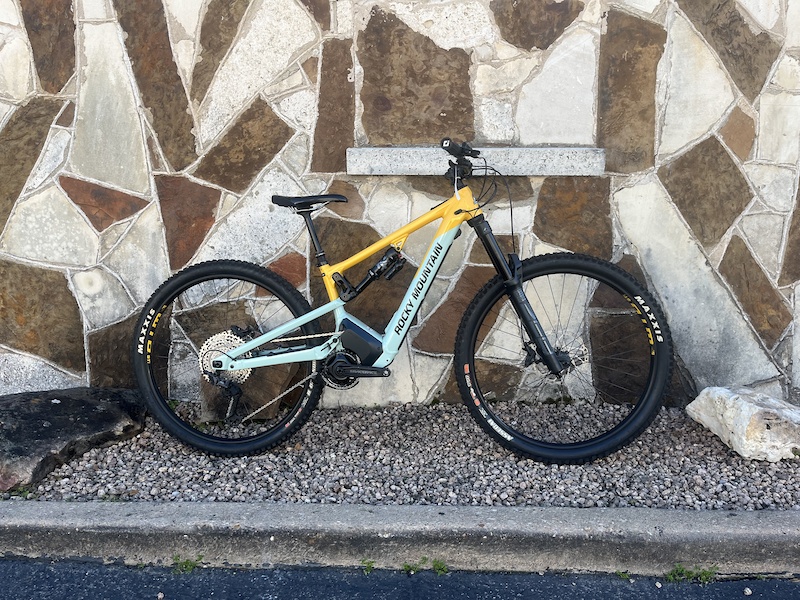 2022 Rocky Mountain Altitude Powerplay A50 Shimano (small) For Sale