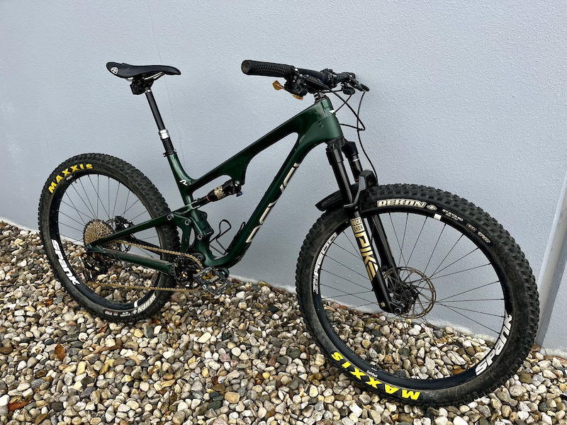 2022 Large 27.5 Revel Ranger For Sale