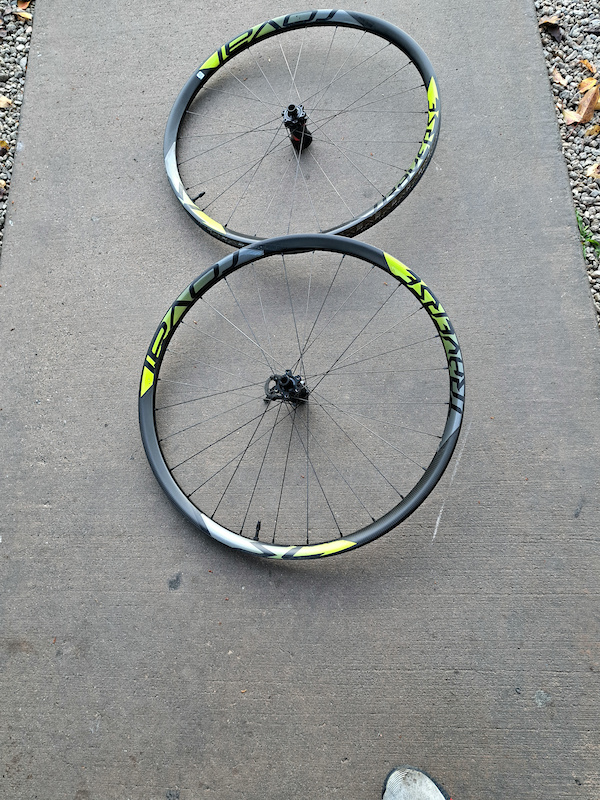 2020 Carbon Roval traverse SL / TRADE For Sale