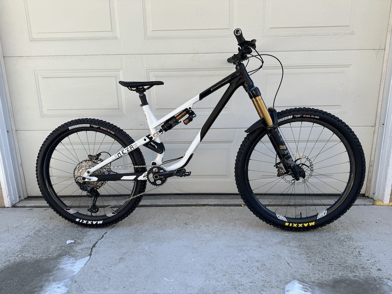 2021 Custom Commencal Meta AM mixed wheel For Sale