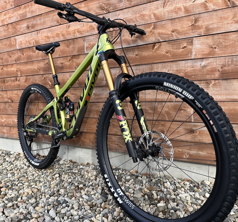 2023 Pivot Switchblade Pro XT/XTR - PRISTINE CONDITION For Sale