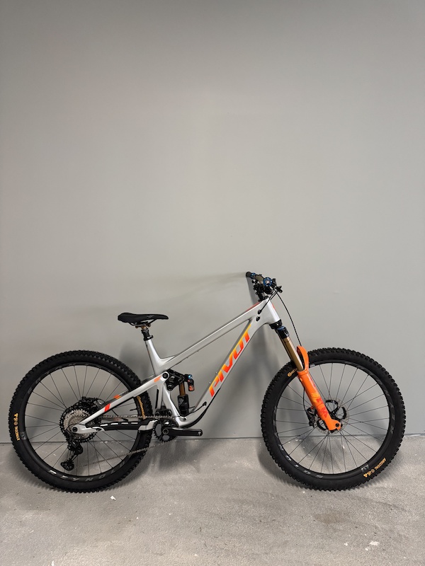2024 Pivot Firebird xlarge For Sale