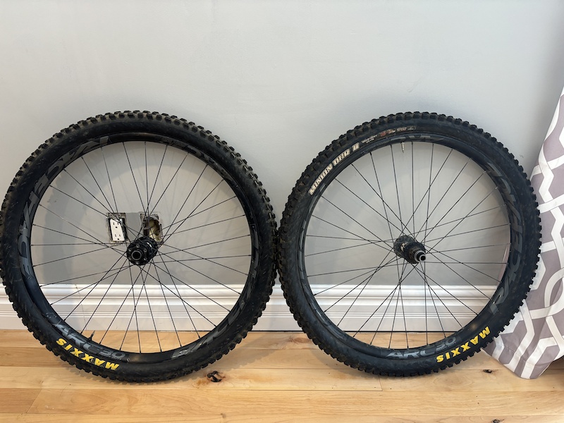 2022 RaceFace ARC 30 wheels For Sale