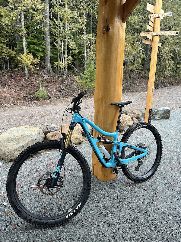 2022 Ibis Ripmo V2 (XT) Bug Zapper Blue For Sale