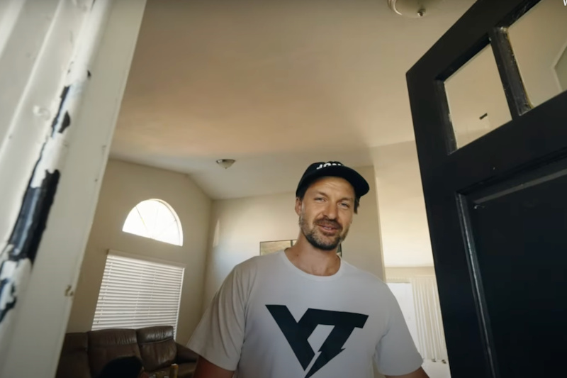 Video: At Home with Dylan Stark for 'YT Cribs' - Pinkbike