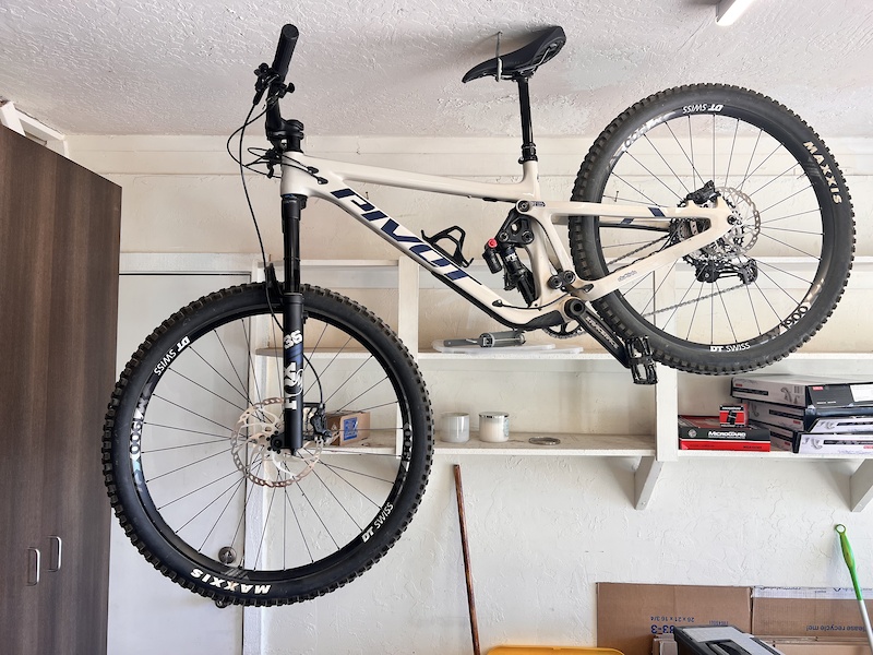 2021 Pivot Switchblade race xt (medium) For Sale