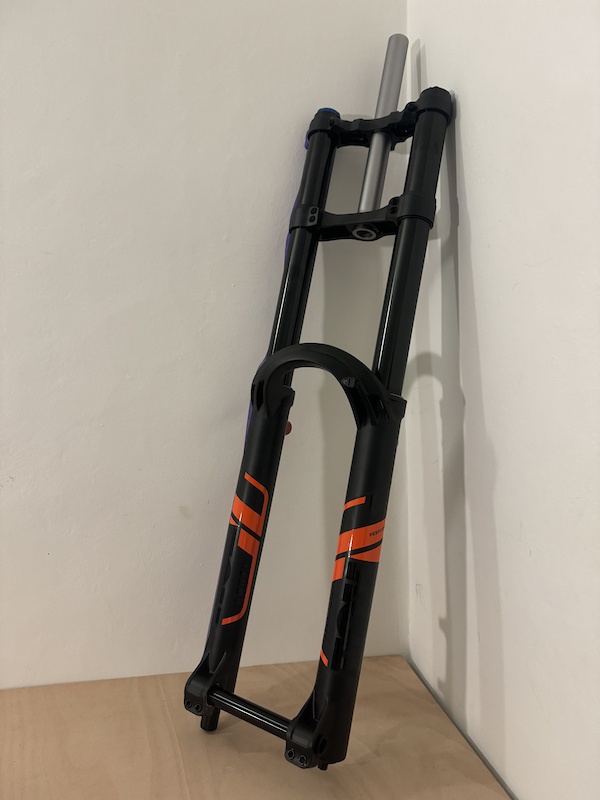 2023 Fox 40 Performance Elite 29r, brand new For Sale