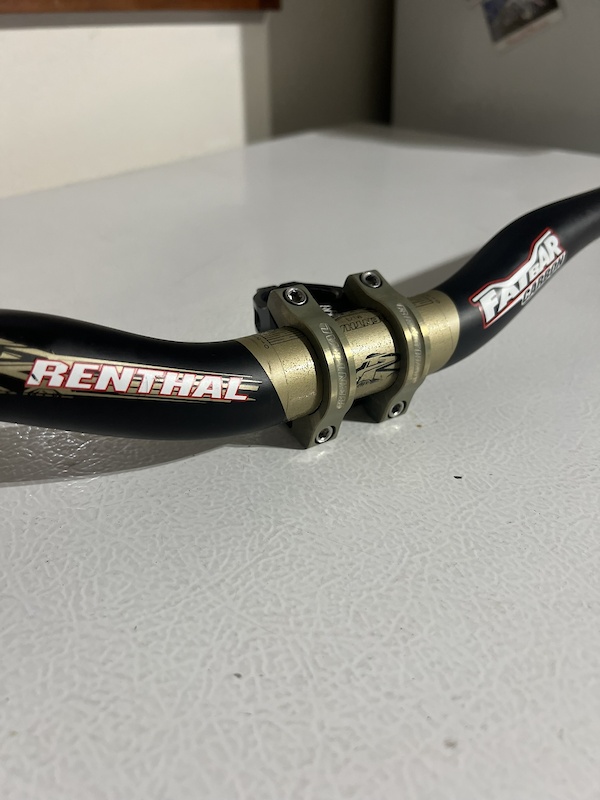 2022 Renthal Carbon bar 30mm Rise 800 wide + 33mm stem For Sale