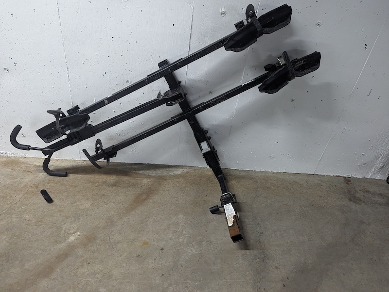 Thule 2 bike rack For Sale