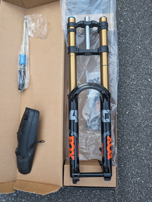 2023 FOX 40 29" Factory Grip2 - Excellent condition For Sale