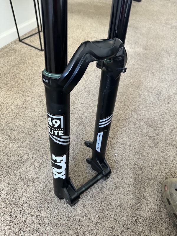 2020 Fox 49 Performance Elit le 29 For Sale