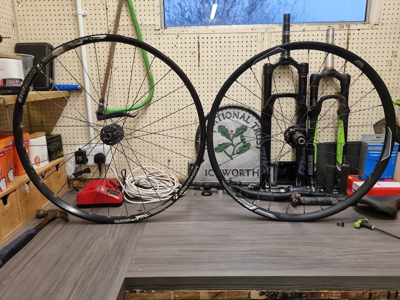 2022 Giant pam-2 rear wheel & bongrager duster elite For Sale