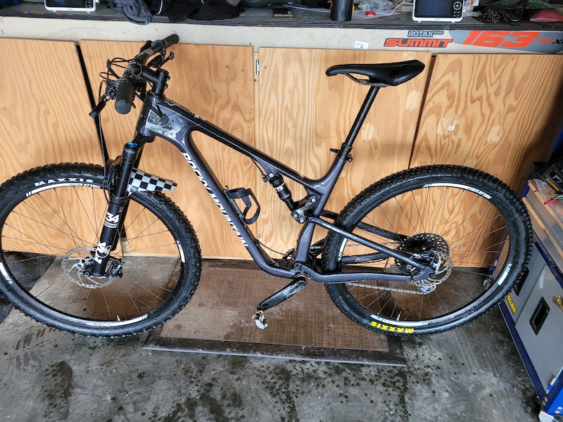 2018 Rocky Mountain Element C50 Size large 29er For Sale